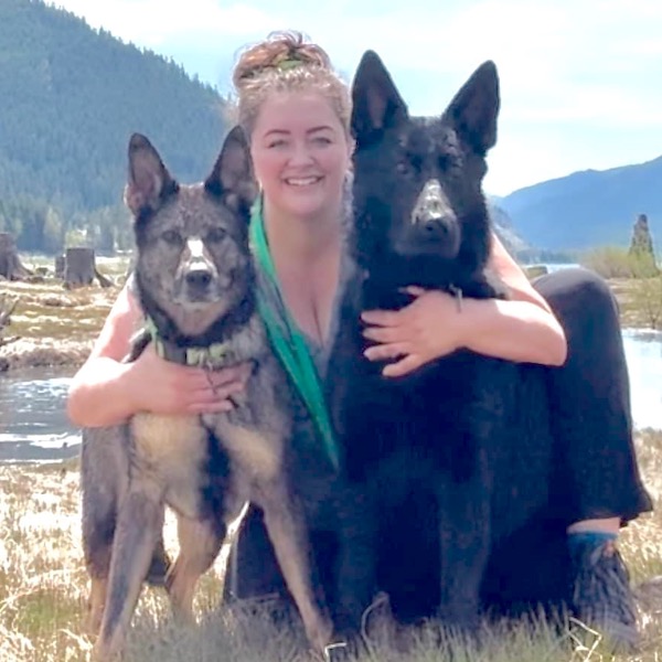 Courtney_Dash_Myka – King County Search Dogs